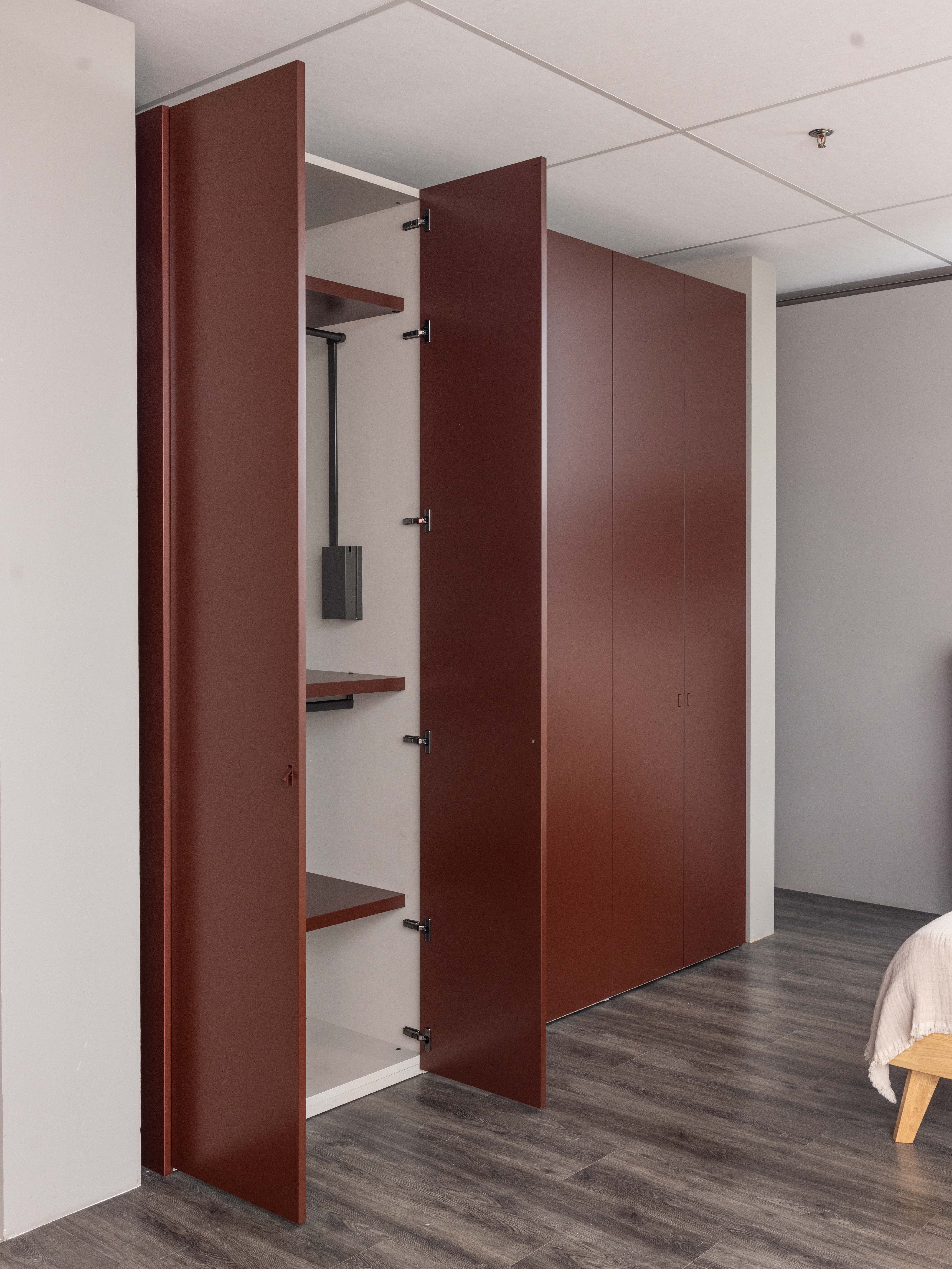 Novamobili Night Collectie draaideurkast mat mogano rood B272,5 x D58,2 ...